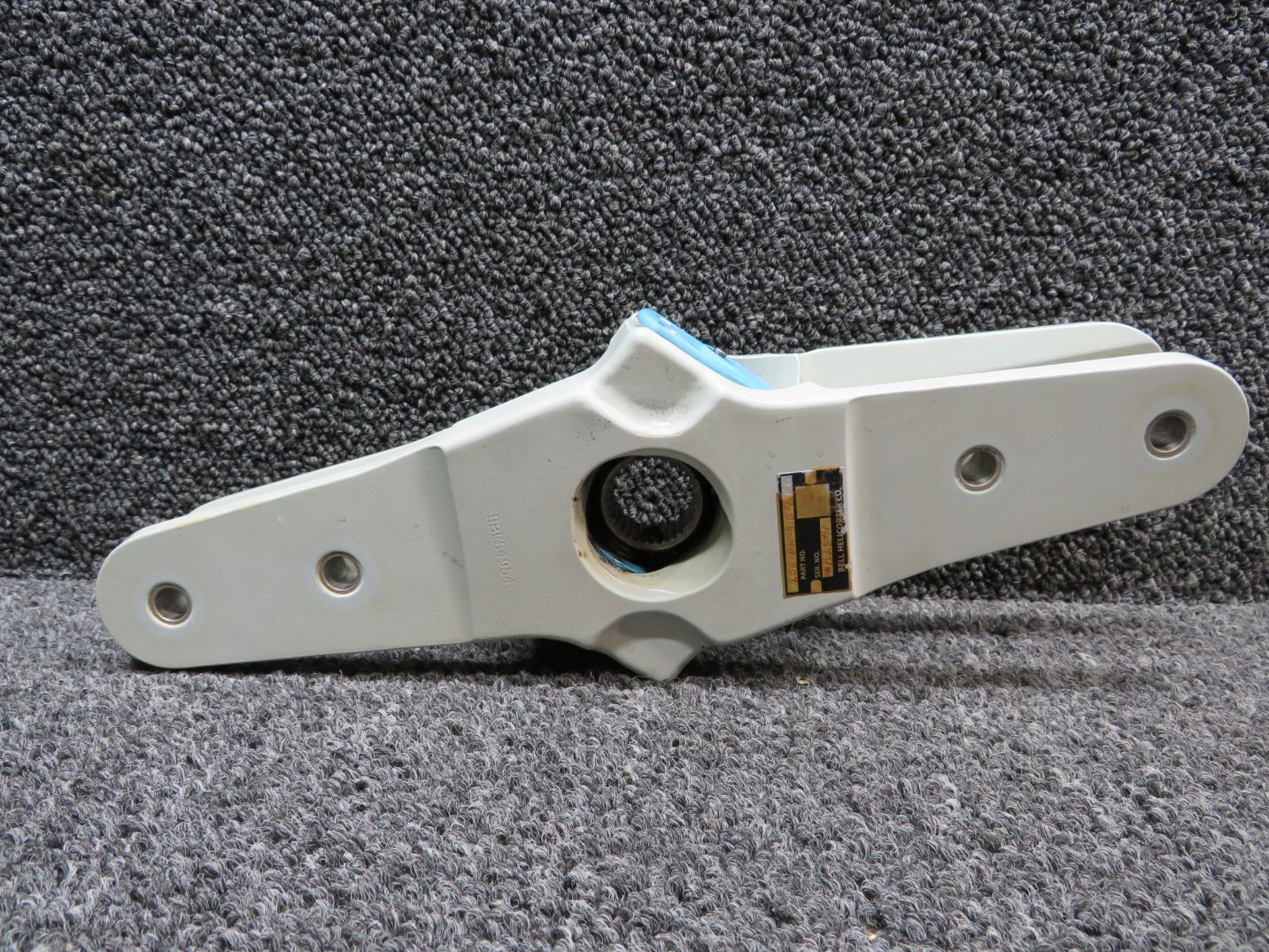 206-011-819-109 Bell 206B Tail Rotor Yoke Assembly For Sale