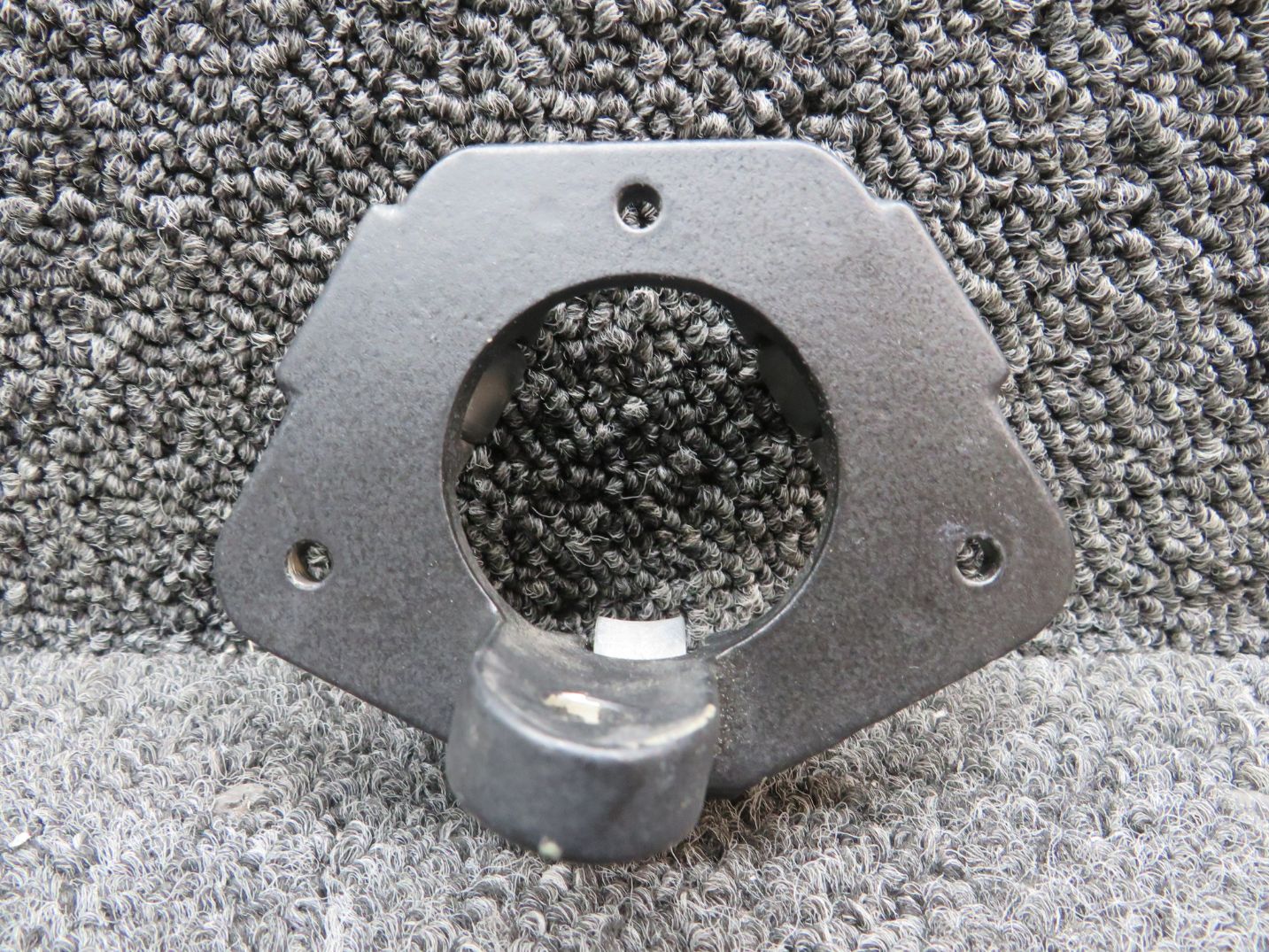 36-524103-1 Beechcraft A36 Pilot Control Collar Assembly has Rollers ...