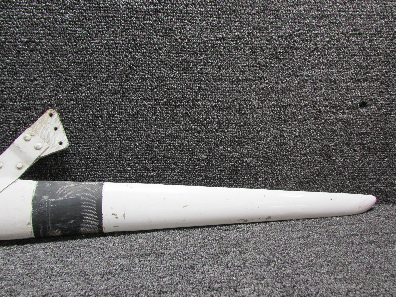 700975 Alternative Part Number 4R50-1 LEAR 2217A Mounted Antenna Assembly