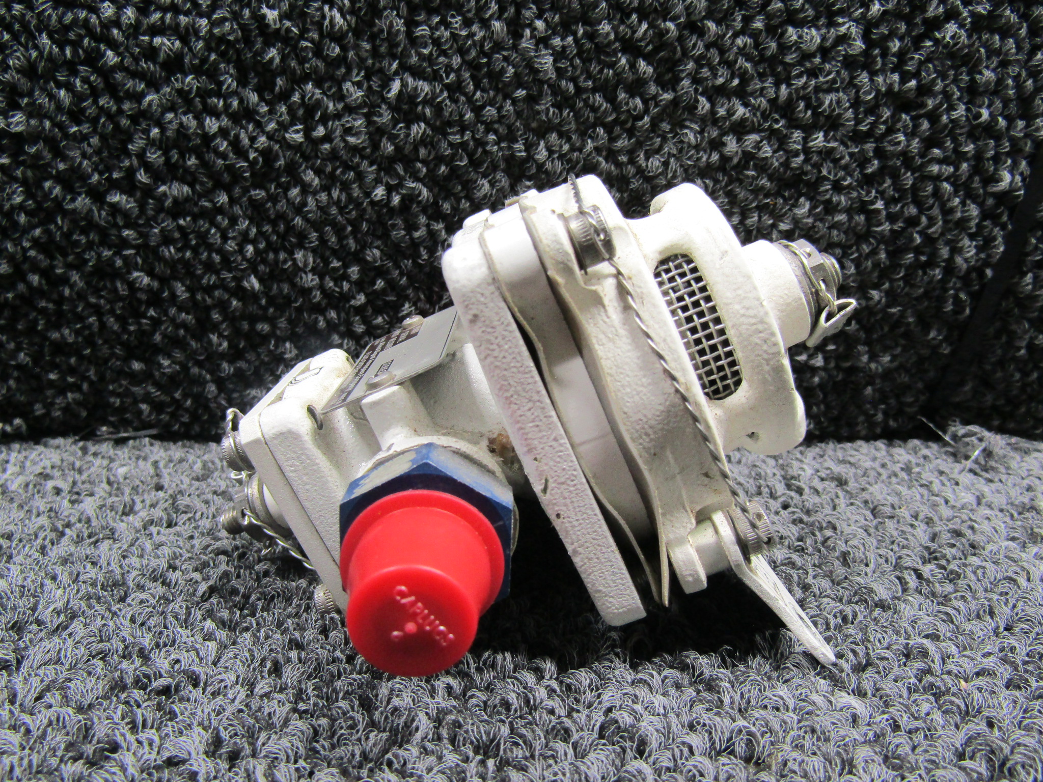 3213982-2 Allied Signal Regulating Valve Series 1