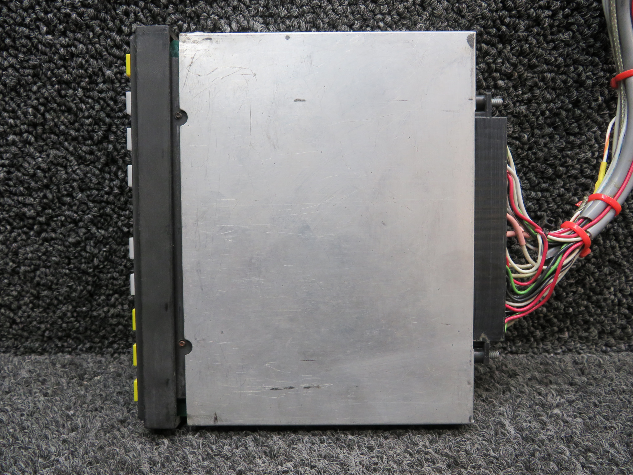 071-2009-02 Bendix King KA-134 Audio Panel- Has Tray (14-28V) (0.8-1.3A)