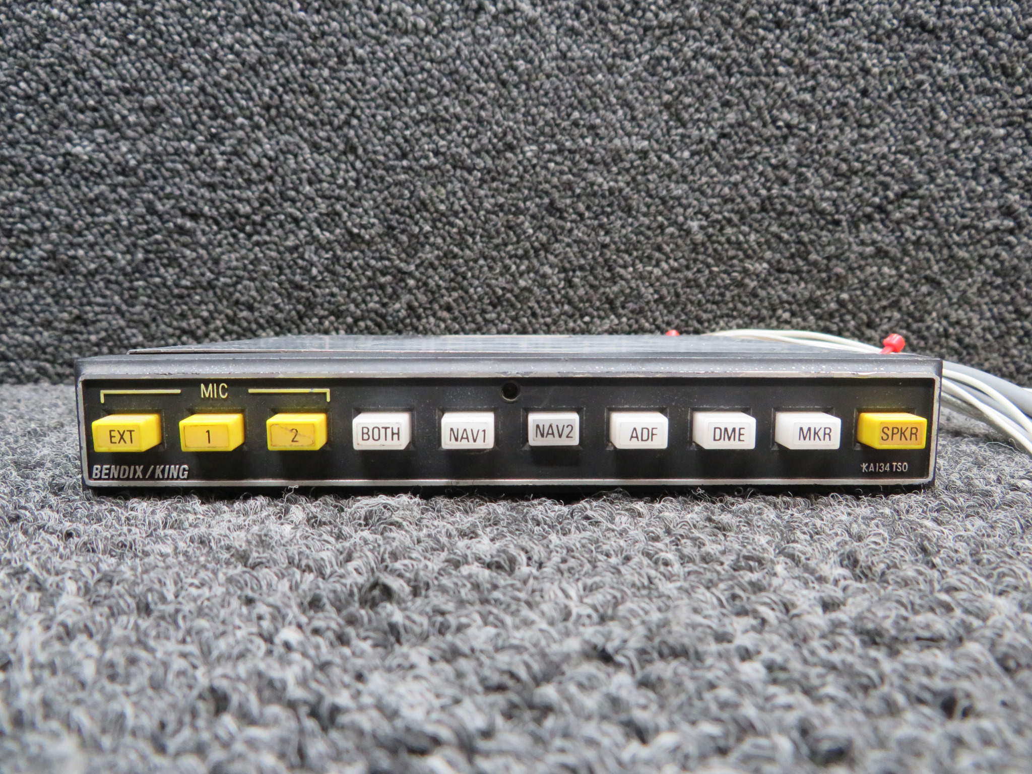 071-2009-02 Bendix King KA-134 Audio Panel- Has Tray (14-28V) (0.8-1.3A)