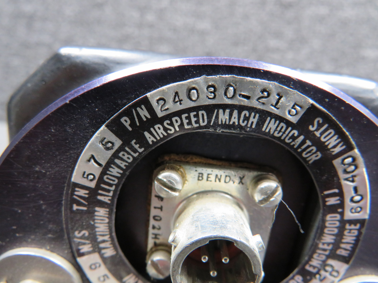 575-24030-215 Intercontinental Maximum Allowable Airspeed Mach Indicator