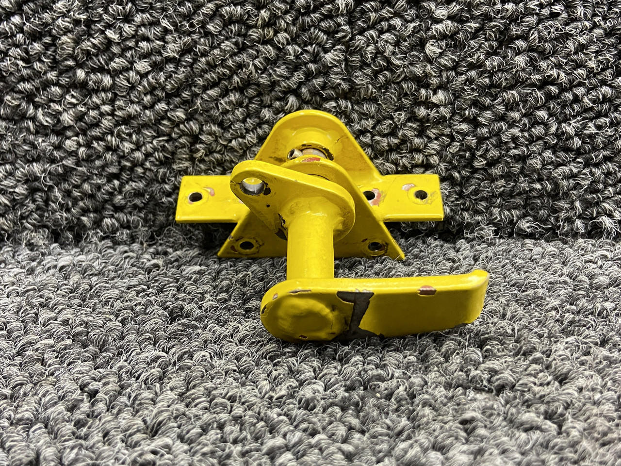 10915-2 Air Tractor AT-401 Right Hand Cabin Door Latch Assembly