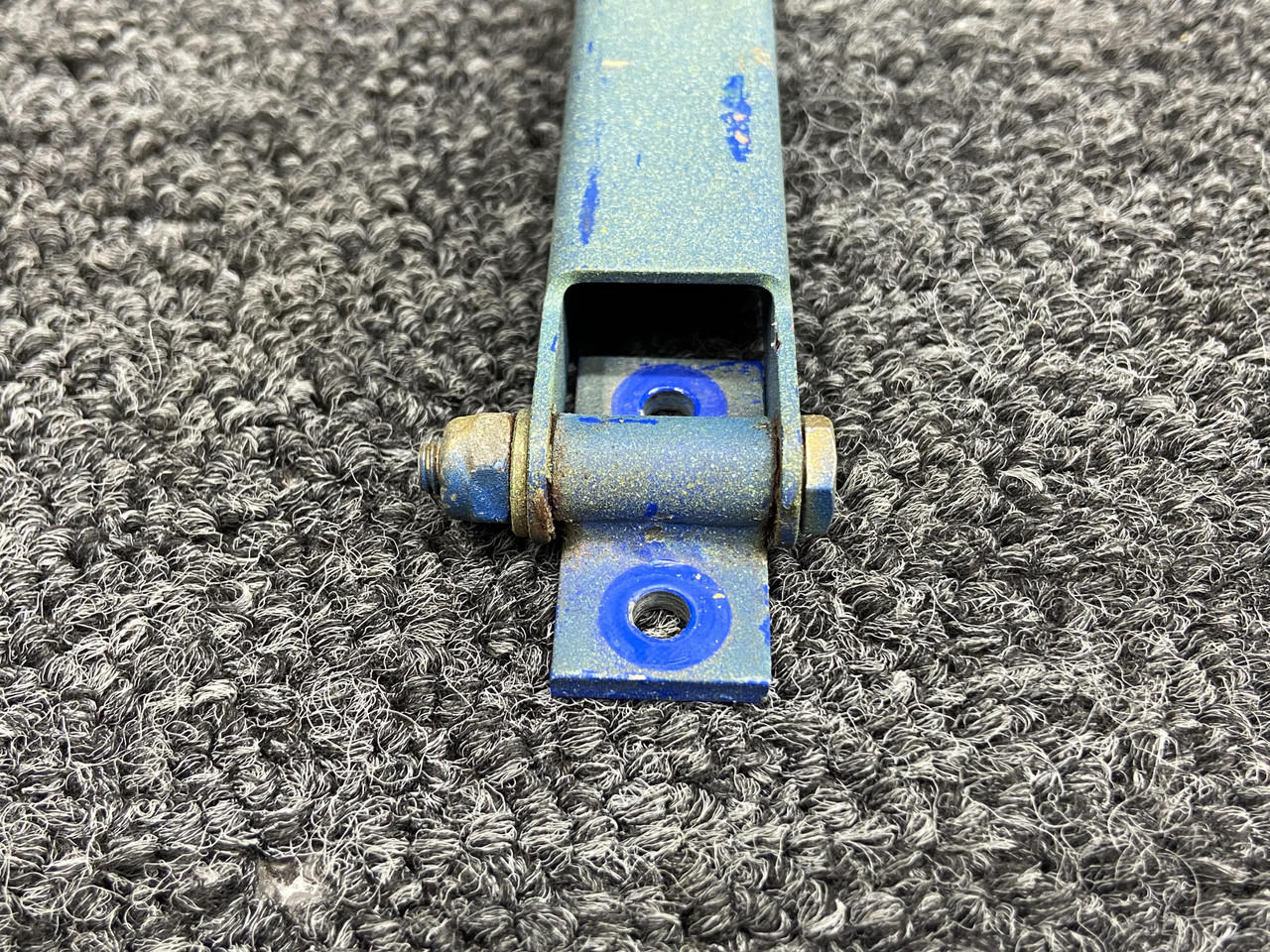 60627-1 and 60307-1 Air Tractor AT-401 Forward Landing Light Actuator ...