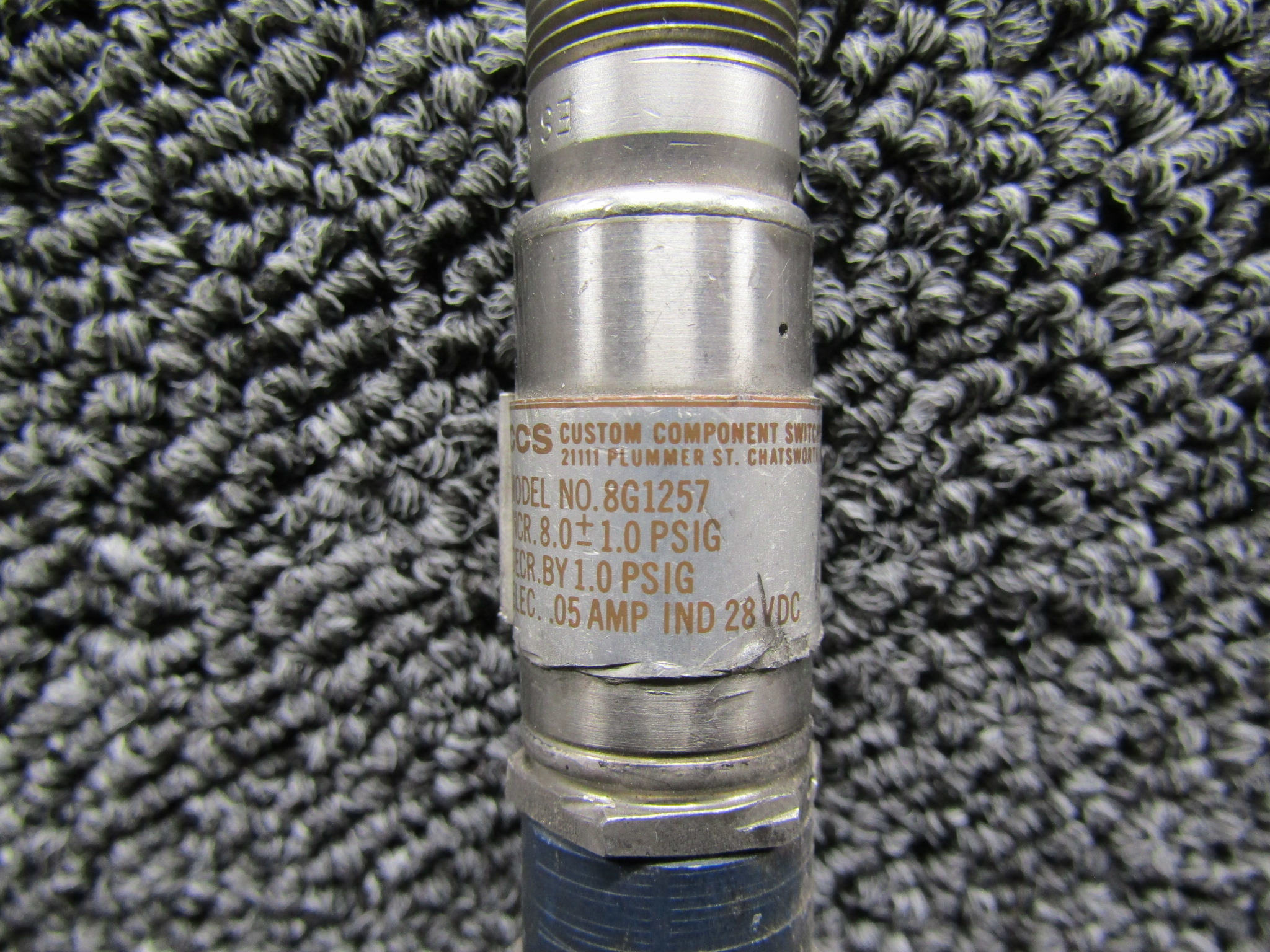 8G1257 Custom Components Oil Pressure Switch Assembly For Sale