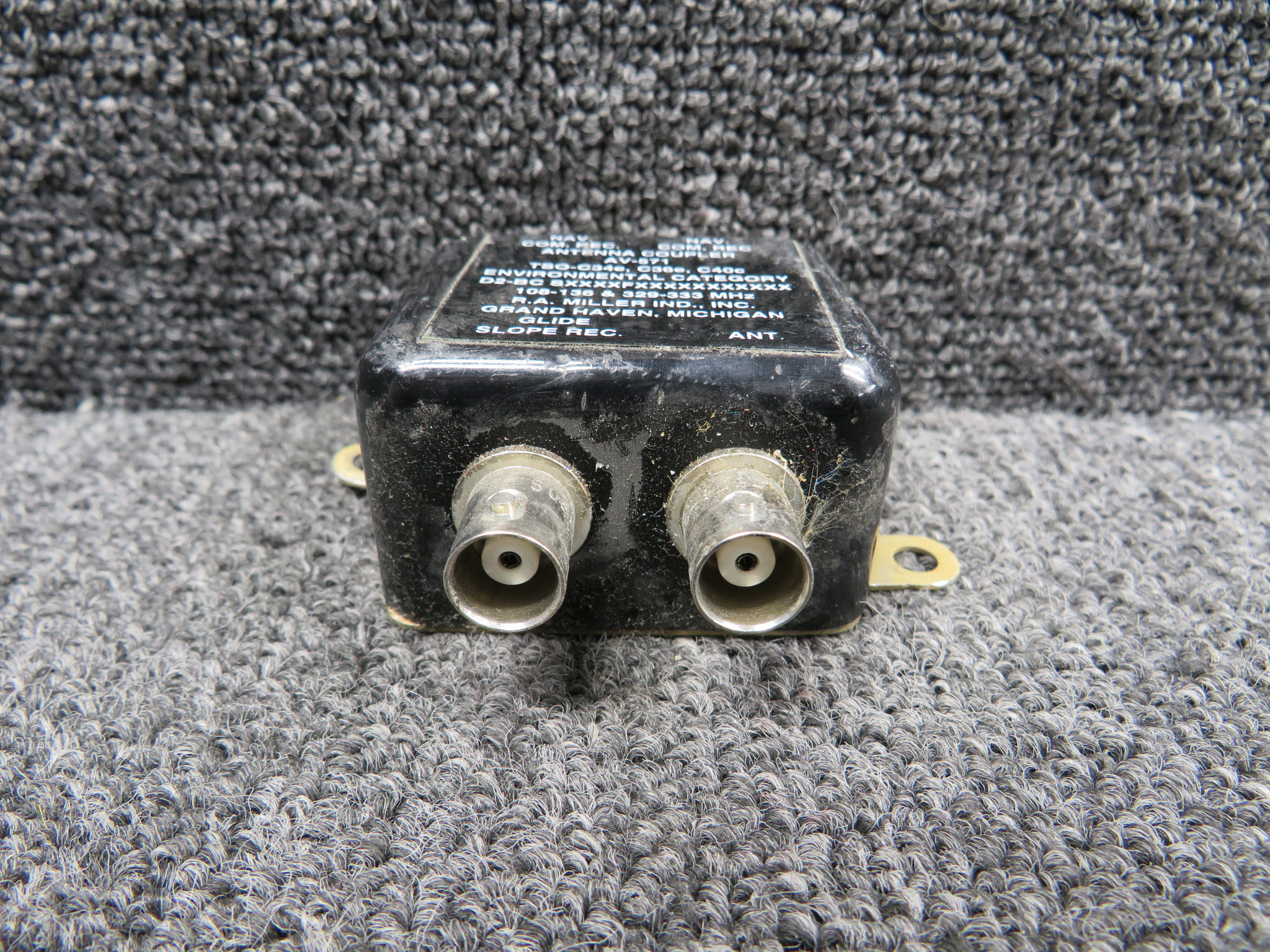 AV-571 Antenna Specialists Antenna Triplexer Unit