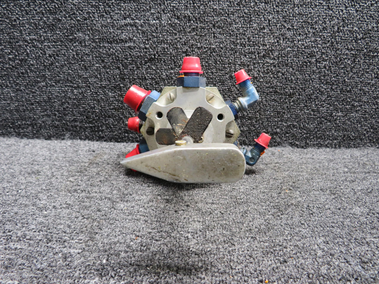 HE825-1 H and E Fuel Selector Valve with Shaft & Handle