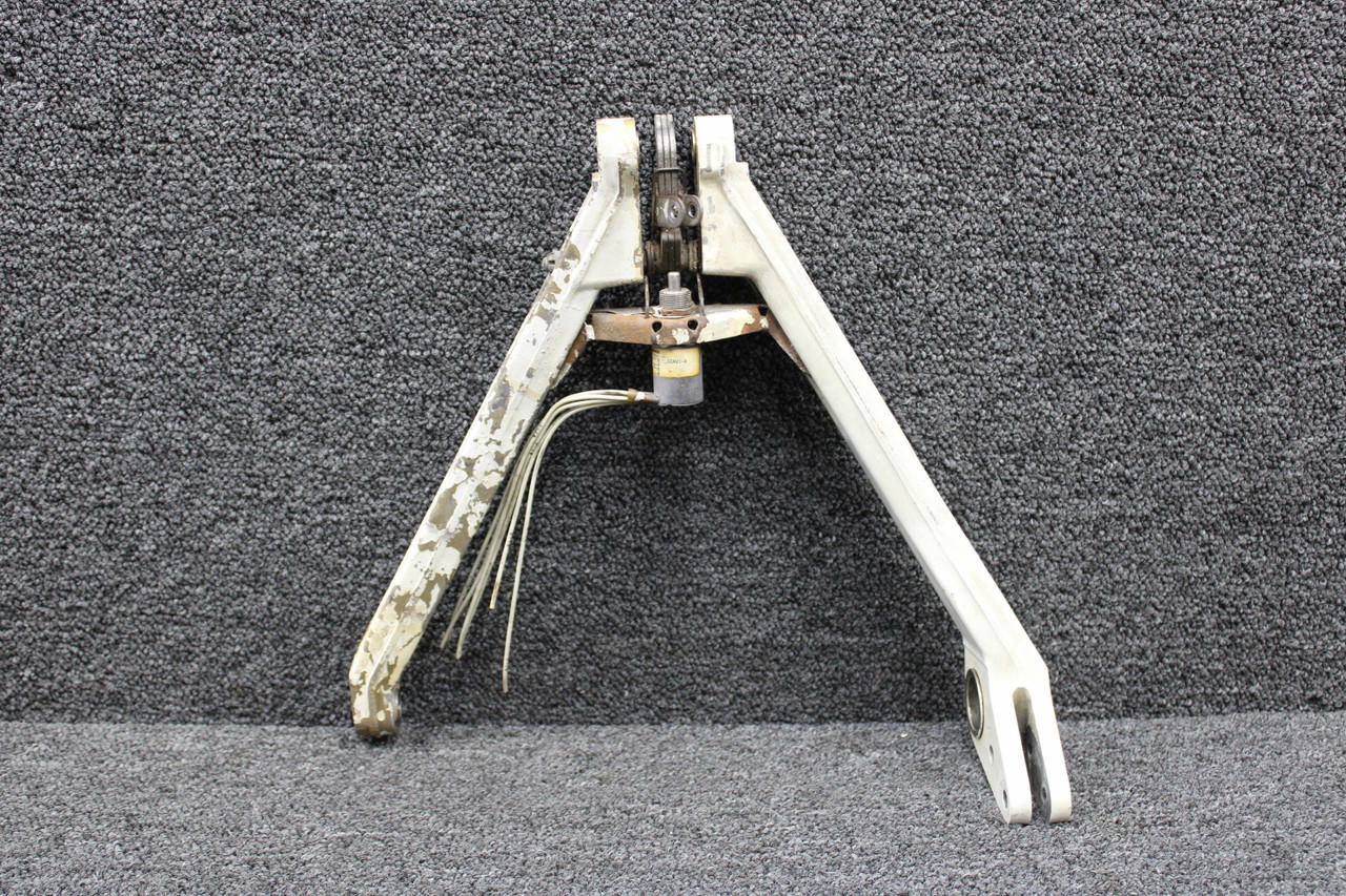 40280-000, 85166-002 Piper PA31-350 LH Main Gear Side Link with Hook ...