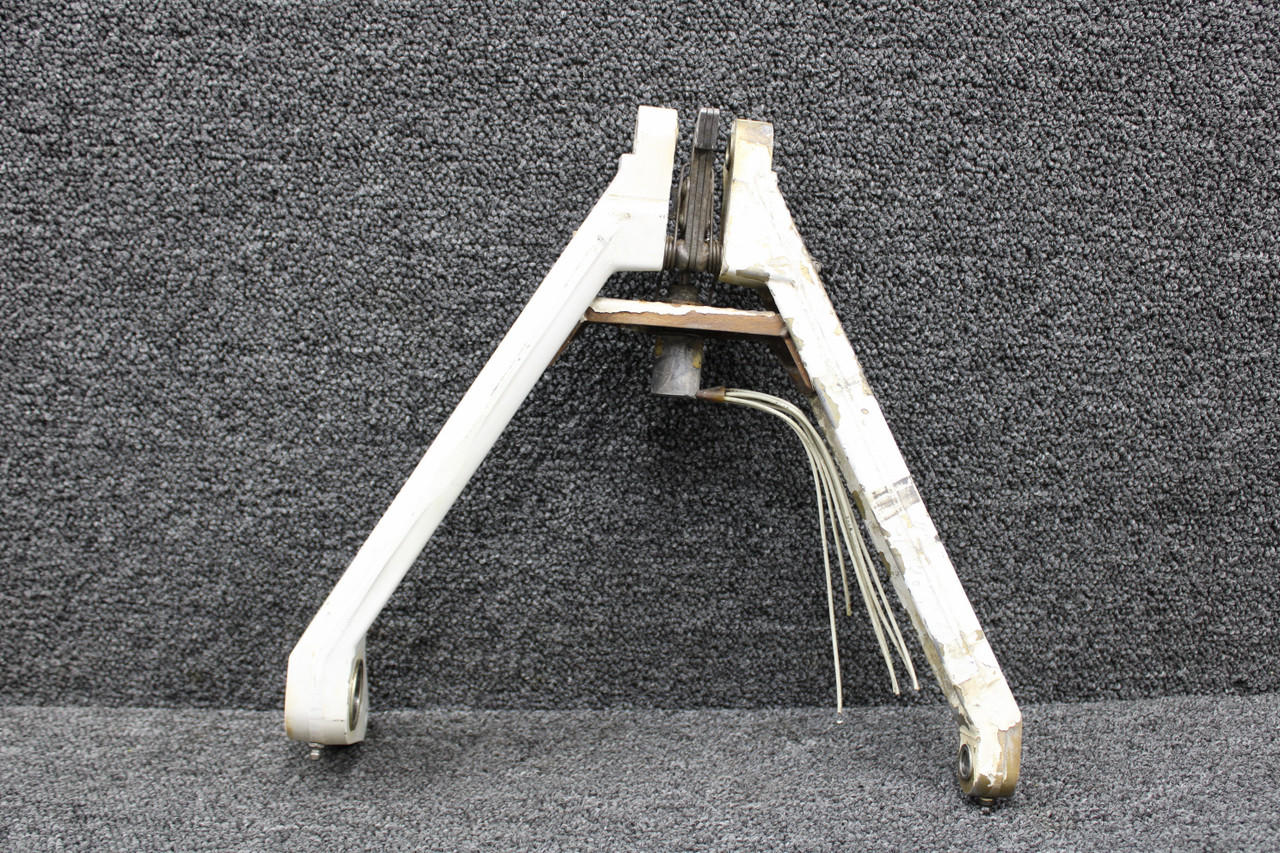 40280-000, 85166-002 Piper PA31-350 LH Main Gear Side Link with Hook ...