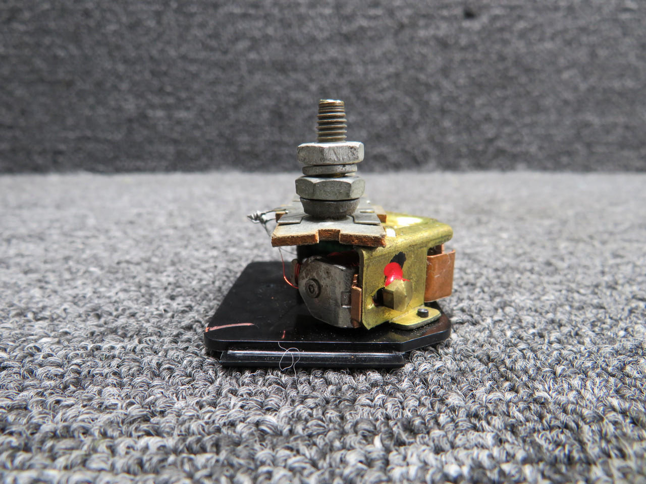 5644537 Fuel Quantity Indicator Part