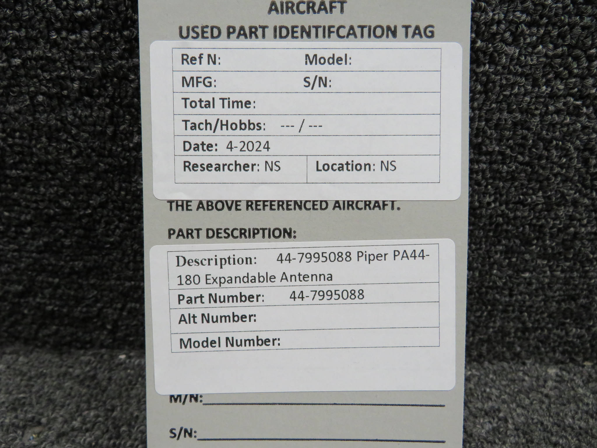 44-7995088 Piper PA44-180 Aircraft Expandle Antenna