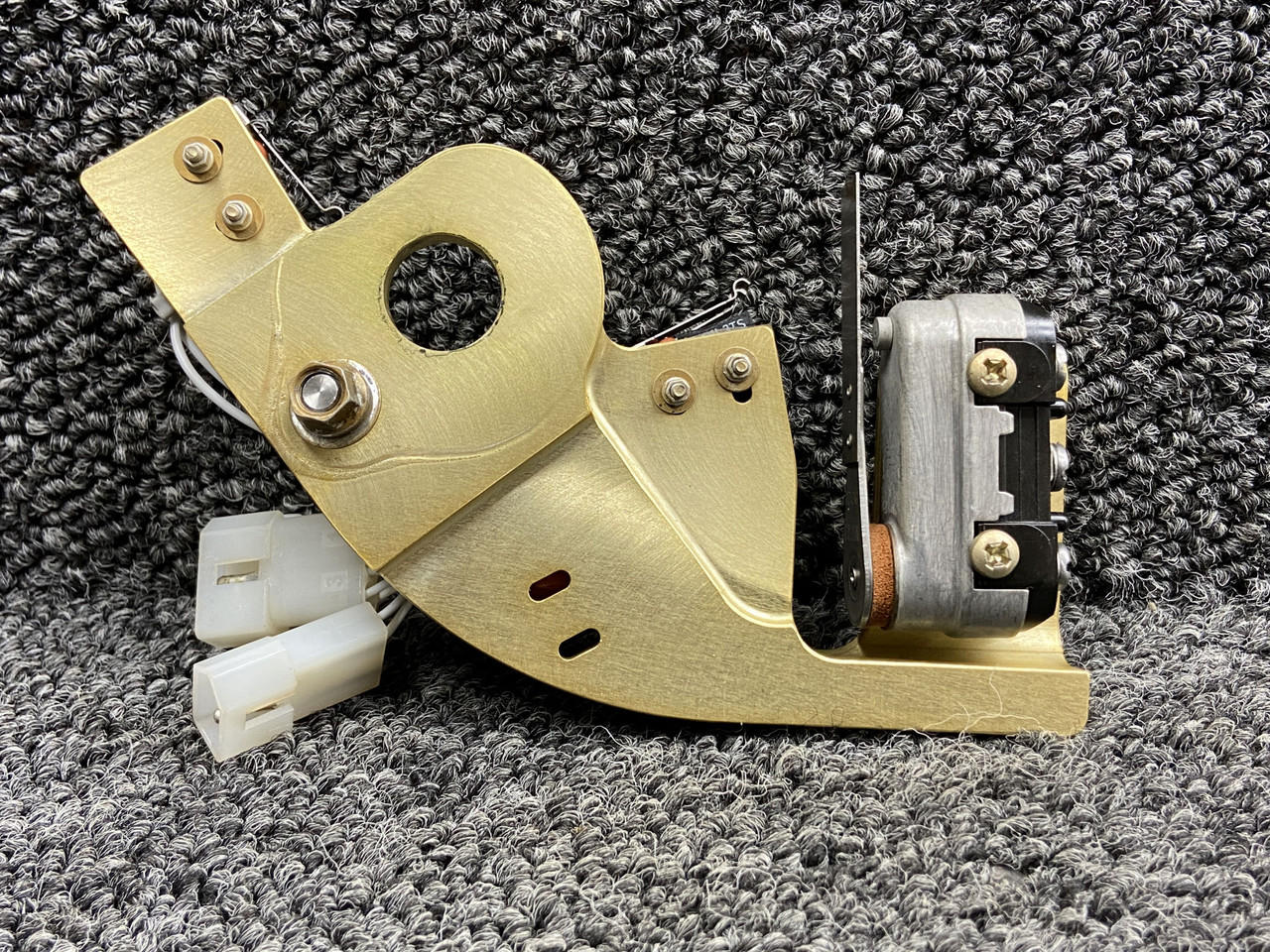 100-172-2320-D01 Kodiak 100 Inertial Separator Limit Switch Retainer ...