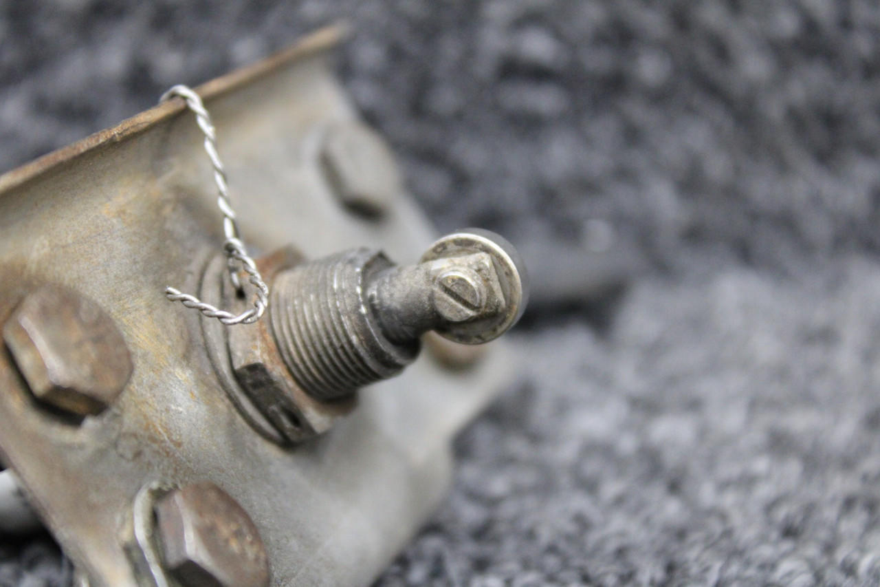 622EN18-6, 6241108-9 Cessna 650 Micro Switch Squat Switch Comes with ...