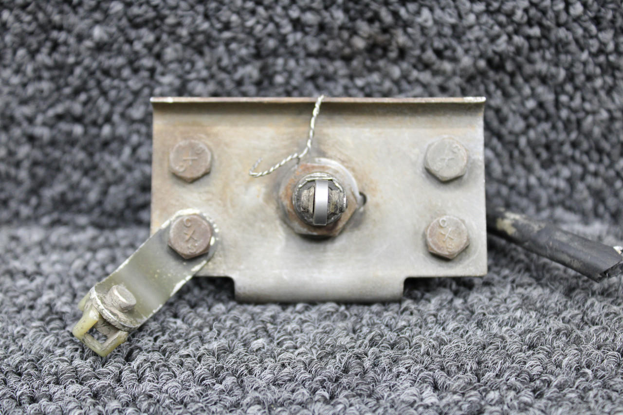 622EN18-6, 6241108-9 Cessna 650 Micro Switch Squat Switch Comes with ...