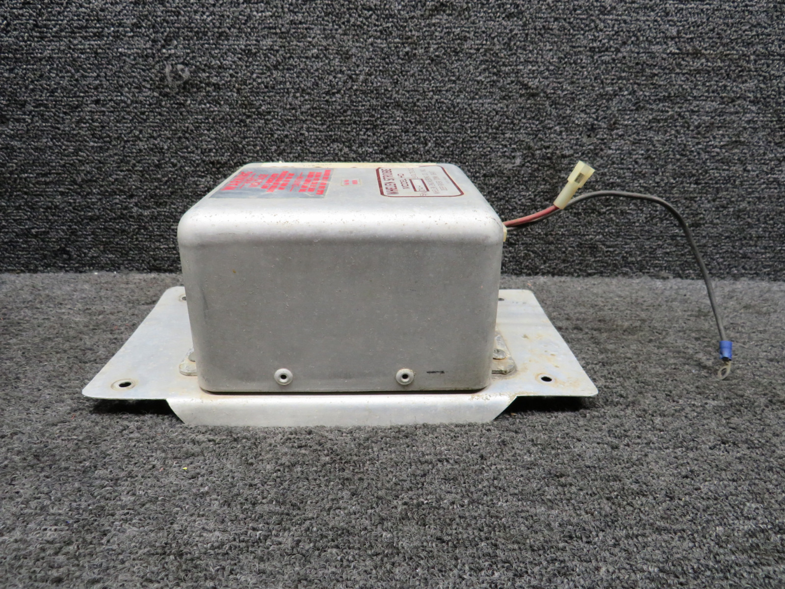 HD Whelen Strobe Light Power Supply with Mount (14 Volts)