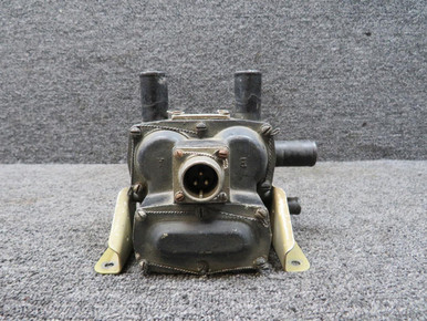 1532-3A Bendix Style A De-Icer Distributor Valve and Brackets (Volts: 28)
