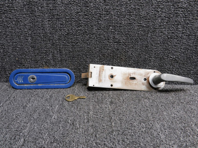 1040-B Beechcraft B23 RH Cabin Door Latch Assembly with Key