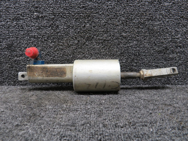 9882010-4 Cessna 172 Master Brake Cylinder Unit (Worn)