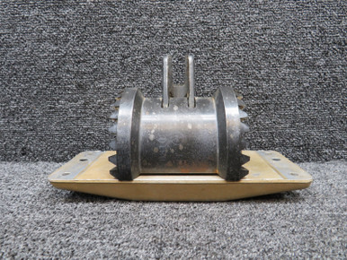 2081002-4, 2081001-10 Cessna 177RG Main Gear Bevel Support w Gear and ...