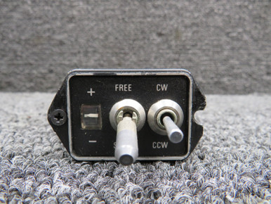 071-1242-06 King Radio KA-51B Slaving Accessory 28V (Damaged Ear) For Sale