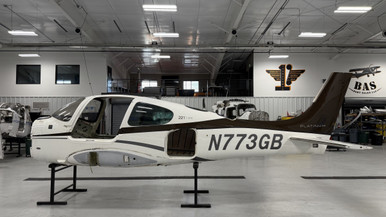 Cirrus SR22T Fuselage with Vertical and Horizontal