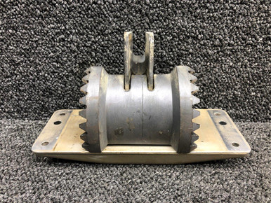 2081002-4, 2081001-10 Cessna 177RG Main Gear Bevel Support has Arm and Gear