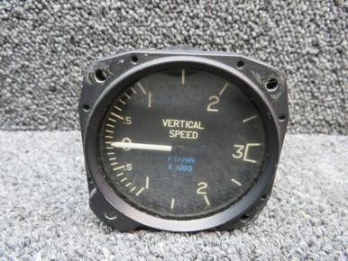 7030-50101 (Alt: C661035-0101) United Inst. Vertical Speed Indicator