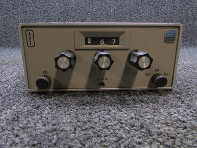 41240-1001 ARC R-546A ADF Receiver Radio with Tray and Different Small ...