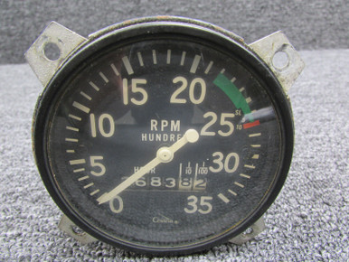 S1305N6 Cessna 172D Recording Tachometer (Hours: 3683.82)