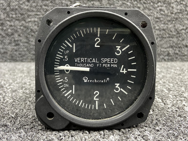 7040 United Instruments Vertical Speed Indicator (Code: C.18) (Lighted)