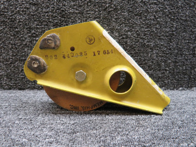 MS24566-4B Bell Memphis Parts Elevator Pulley Has Bracket
