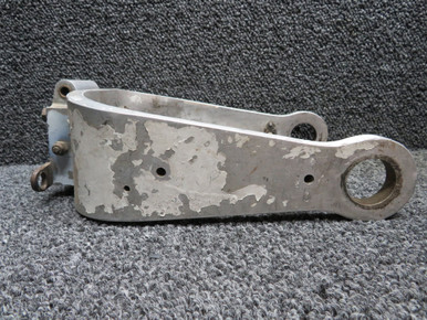 35123-002 Alternative Part Number PA-28-151-16 Piper Worn Wheel Fork ...