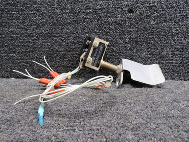 DT-2R-A7 (Alt PN: MS5008-1) UND Lab Landing Gear Position Micro Switch ...