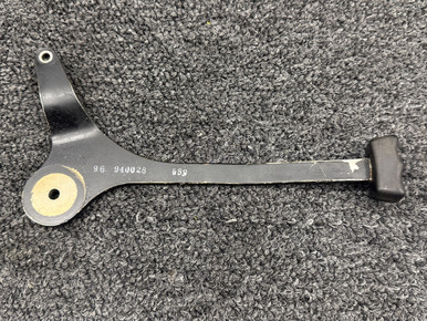 96-940028 Beechcraft 95-B55 RH Propeller Governor Lever Assembly