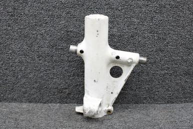 67926-012 Piper PA28R-180 LH Main Gear Trunnion Assembly