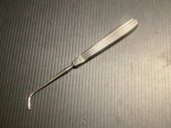 V. Mueller RH950 Joseph Button End Knife For Sale