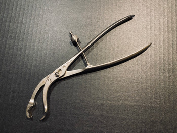 Synthes 398.82 Self Centering Bone Holding Forceps, w/ Speed Lock, Size ...