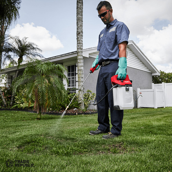 Milwaukee 7 Litre Handheld Chemical Sprayer Tank - Tradie Republic