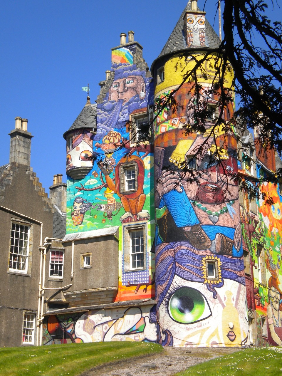 Largs, the Isle of Cumbrae and Kelburn Castle | Dallaswear - DallasWear.com