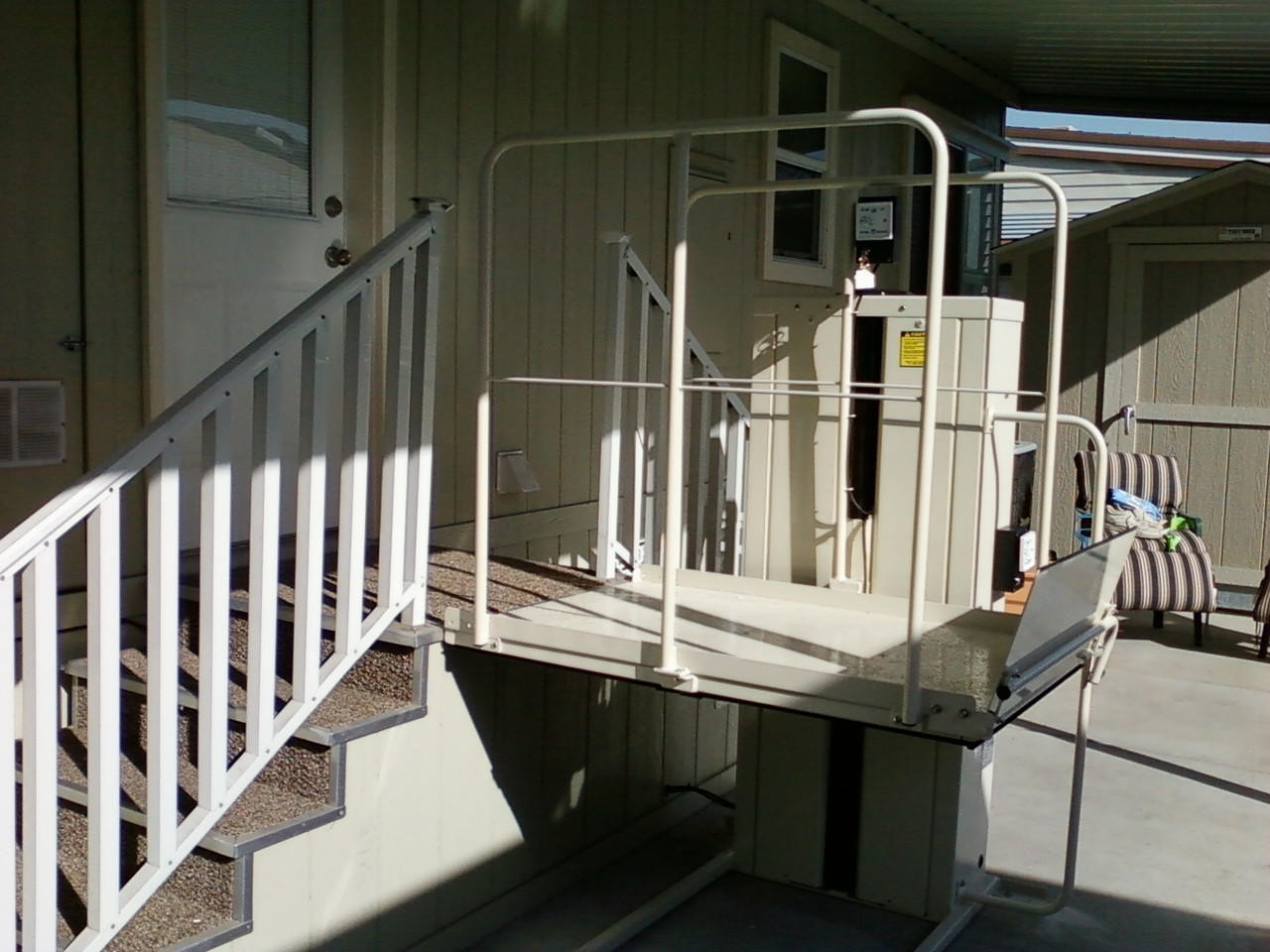 Mac's Vertical Home Lift PL-50 | Mobility Masters