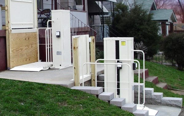 Mac's Vertical Home Lift PL-50 | Mobility Masters