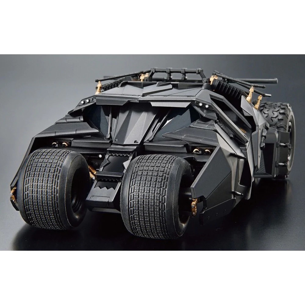 Bandai 1/35 SCALE MODEL KIT BATMOBILE (BATMAN BEGINS Ver.)