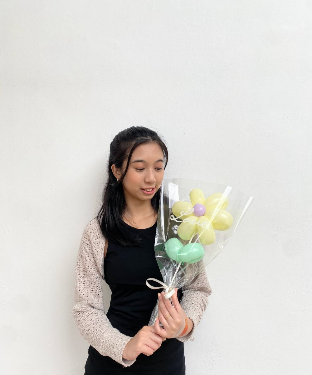 (Pick your own color) Single Stalk Flower Balloon Hand Bouquet
