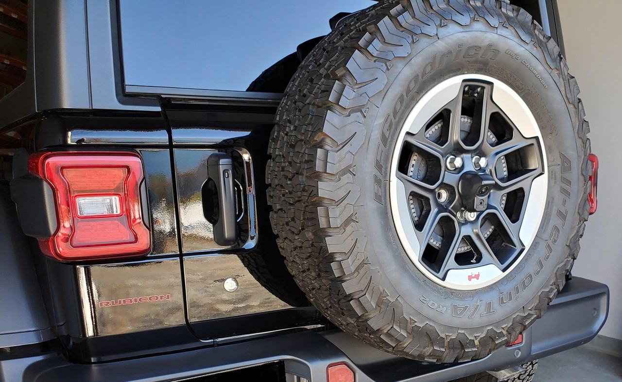 Rubicon Vinyl Decal -Black and Red