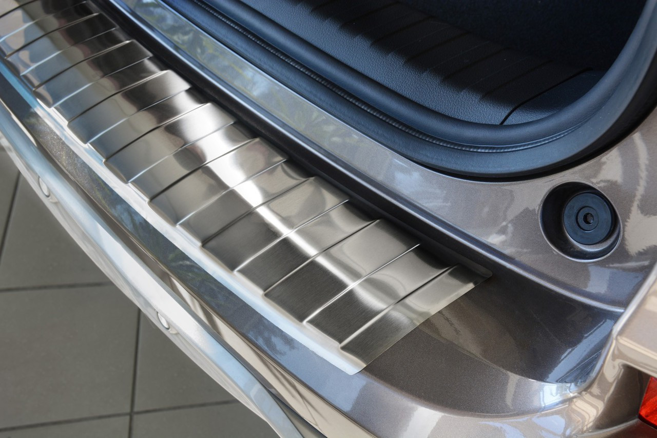 2015-2016 Honda CR-V - Stainless Steel Rear Bumper Protector