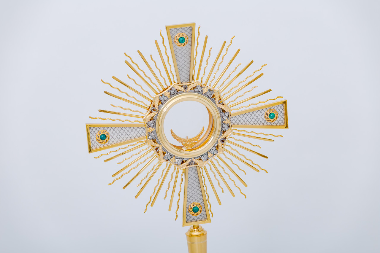 #1572 Hand-Engraved "Evangelists" Monstrance with Stones | Two Tone ...