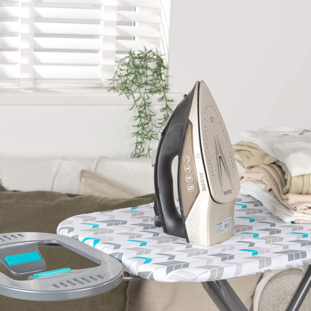 Shop 2000W Compact Steam Iron | Ceramic Soleplate