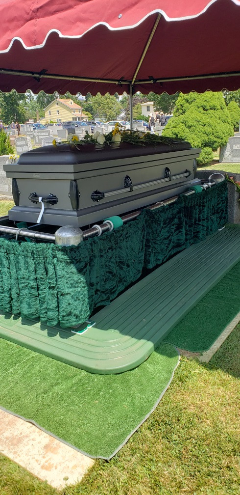 SG Burial Platform