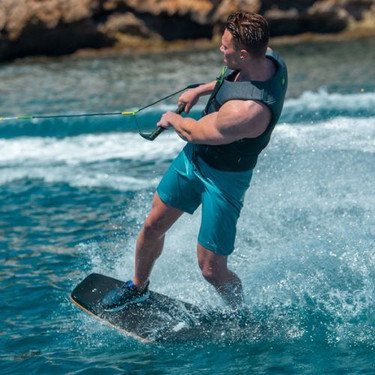 Towable Tubes, Water Skis & Wakeboards – Watersports Fun | Kayaks365